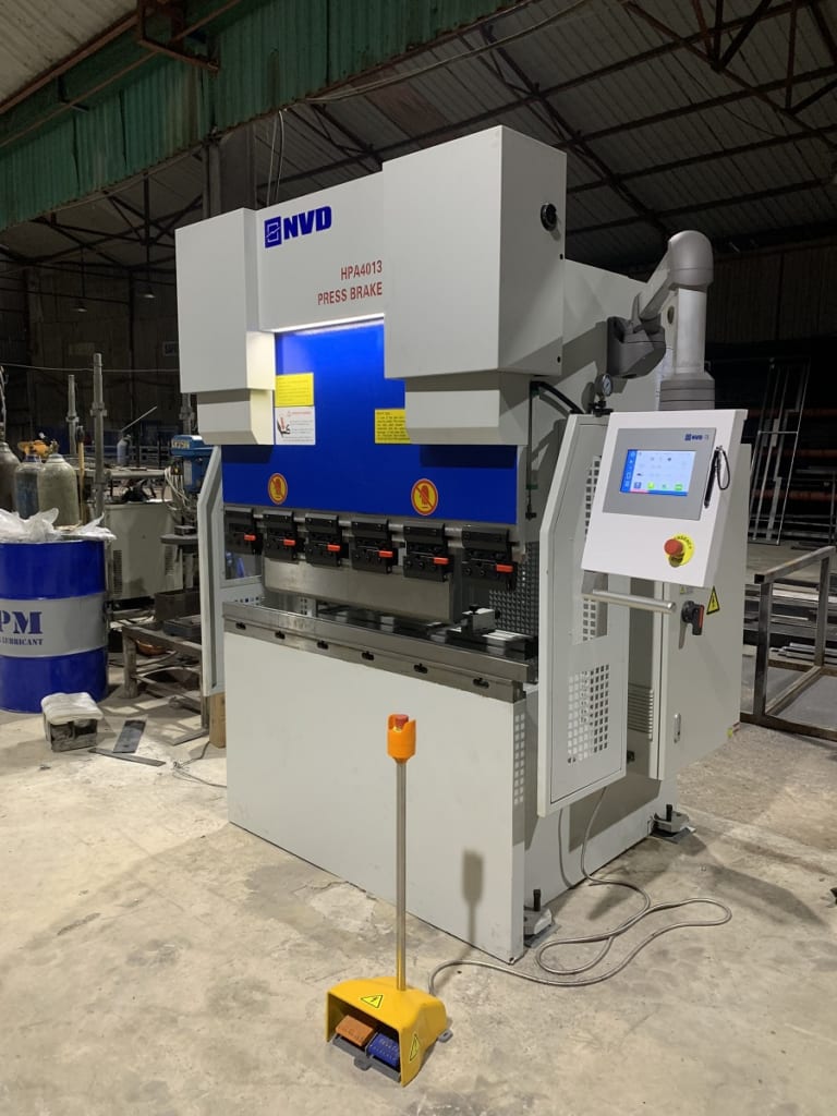 Tập Kết, Bàn Giao Máy Chấn NVD 40T/1300 Cho Khách Hàng Đông Anh - Thiết ...